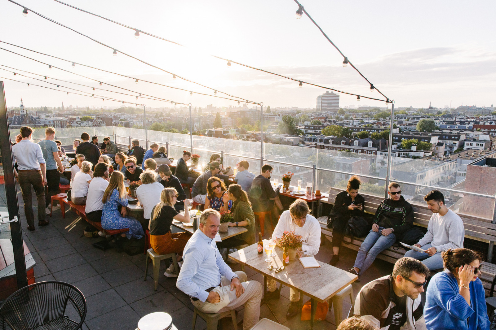Canvas Restaurant & bar dancing | Volkshotel Amsterdam