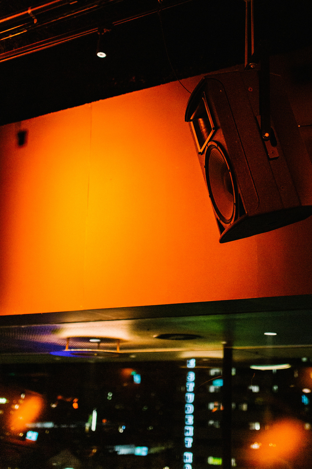Canvas restaurant & bar dancing | Volkshotel Amsterdam