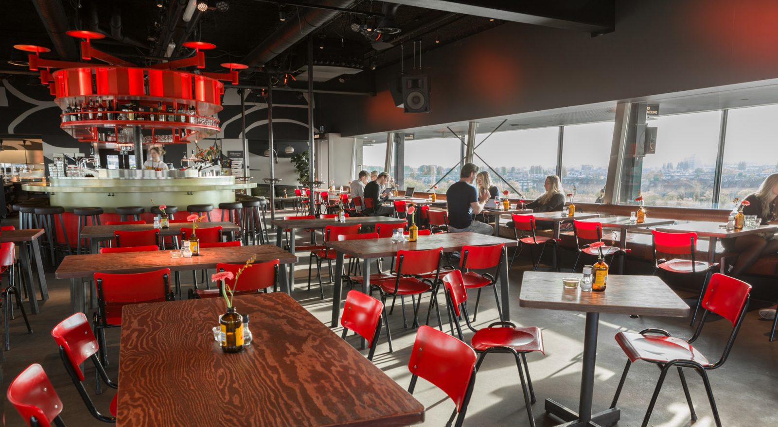 Canvas restaurant & bar dancing | Volkshotel Amsterdam