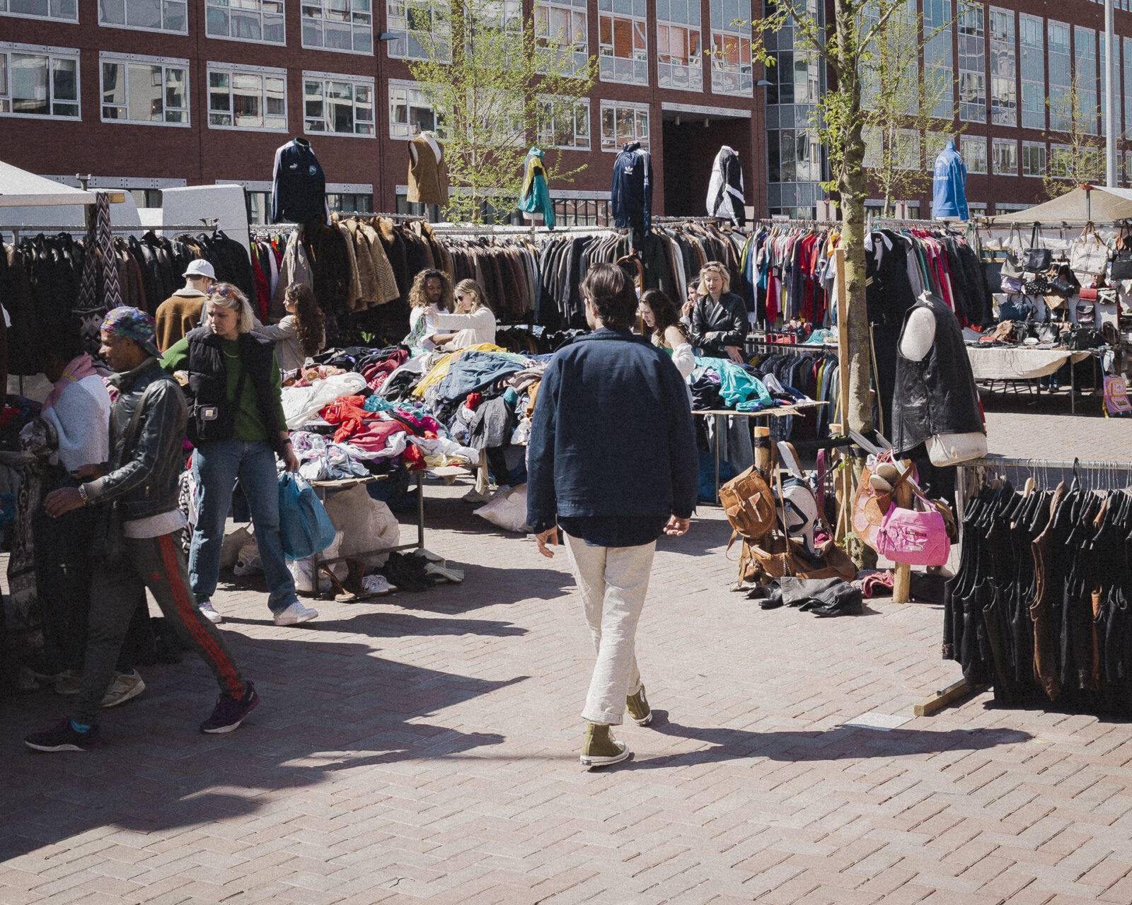 Your Guide To Vintage Clothing In Amsterdam | Hotspots